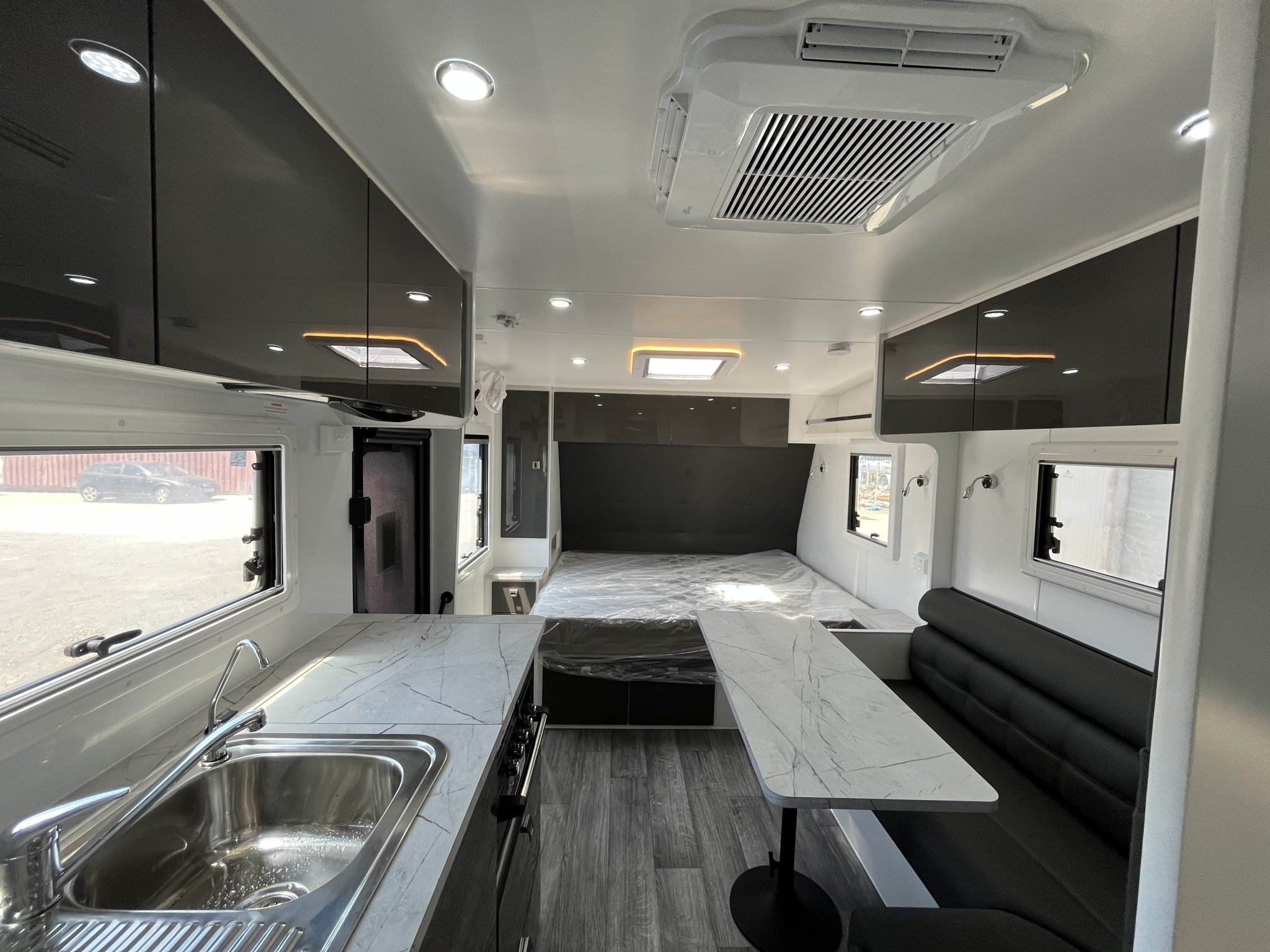 17.2 ft Atom 172 Off Grid Caravan, Melbourne - Hike RV Caravans